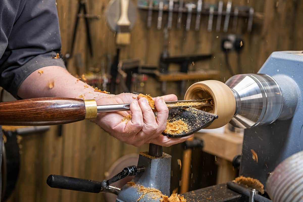 Tips on Turning Green Oak - Woodworking Wisdom | Axminster Tools
